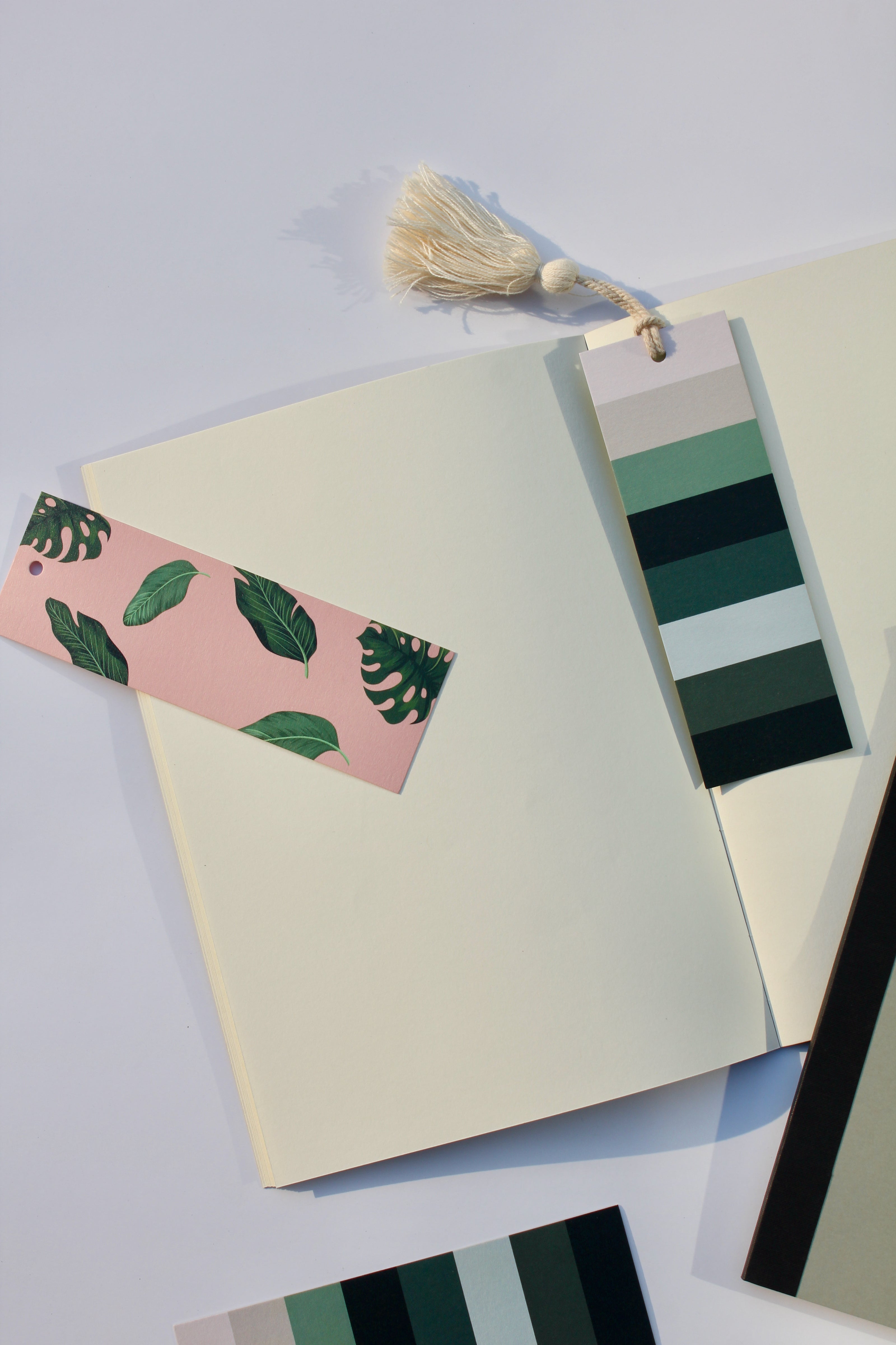 Escape bookmarks (set of 6)